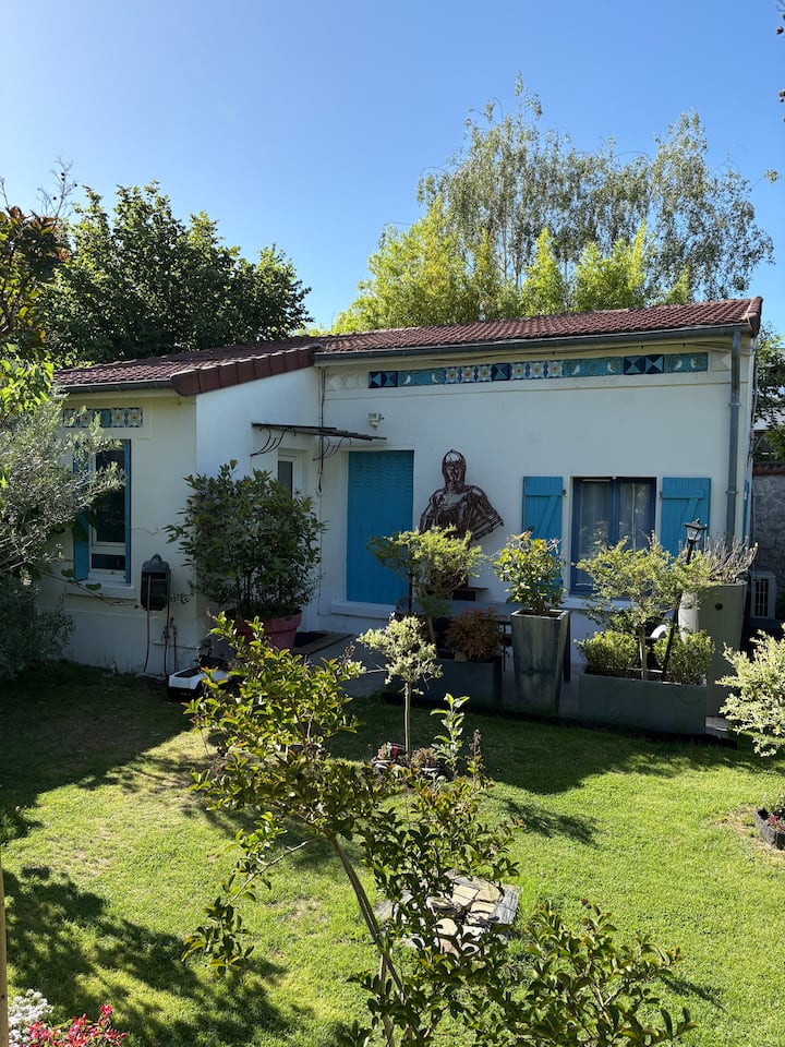 Magnifique Maison Dans Un Jardin 20mn De Paris Rer - Champigny-sur-Marne