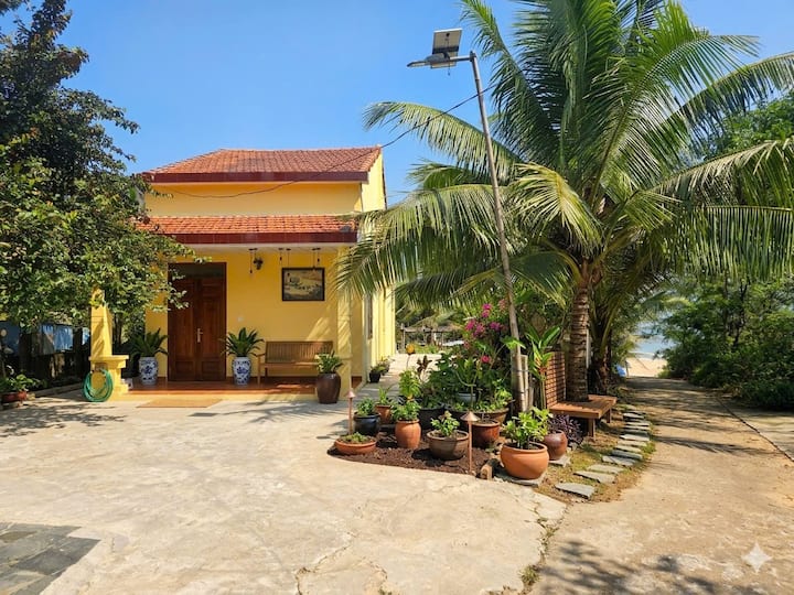 Welcome To The Yellow House - Tam Kỳ