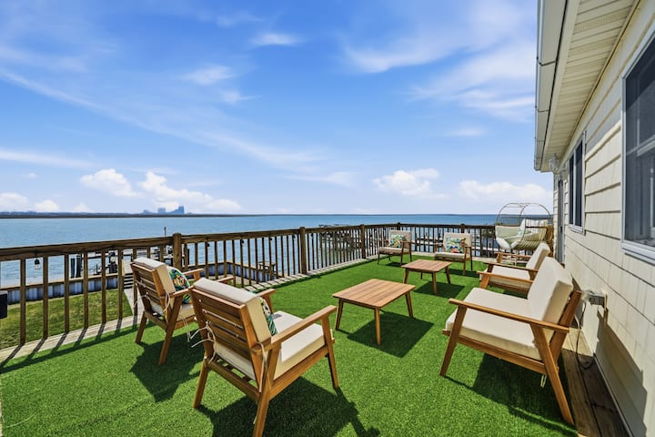 Waterfront Views & Boat Dock, Spacious Home On Bay - Brigantine, NJ