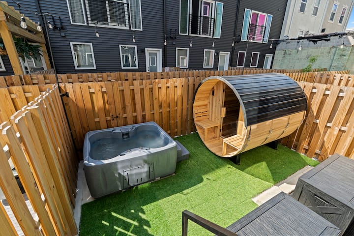 Yolo, 1 Of A Kind, Arcade, Hot Tub, Sauna, Rooftop - Philadelphia, PA