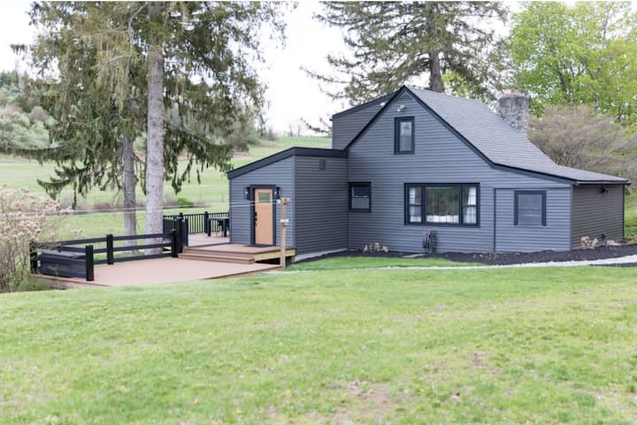 Farm House Getaway - Andover, NJ