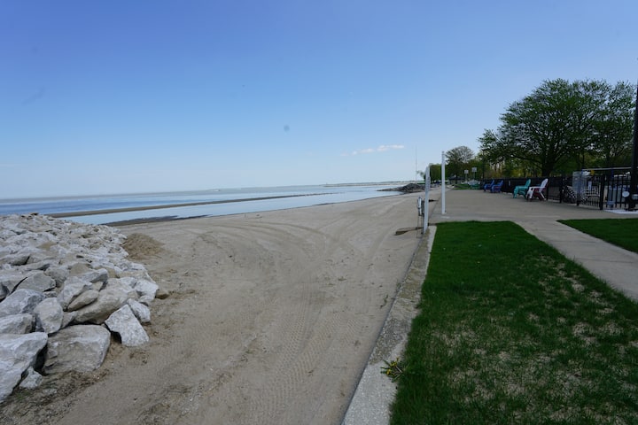 Stay Here, Boat There | Walk To Jet + Pool & Beach - Port Clinton, OH