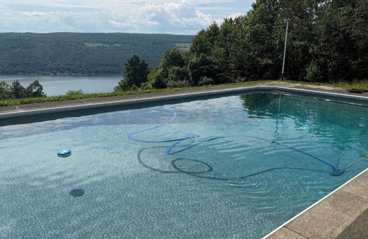 Keuka Lake Views, Pool, Fenced Yard For Everyone - Bully Hill Vineyards, Hammondsport