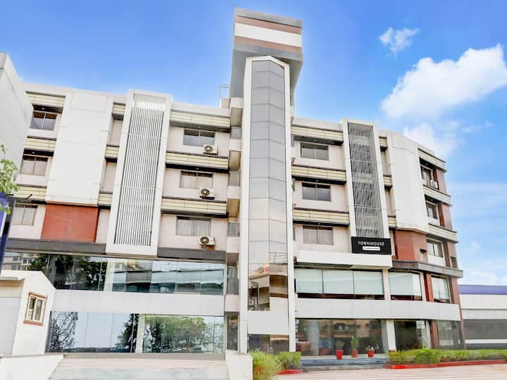 Maison De Ville Prahladnagar - Ahmedabad