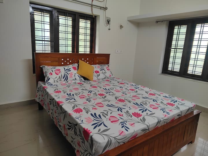 Sreehari 3-bhk Homestay 1 Km From Swaraj Round - Thrissur