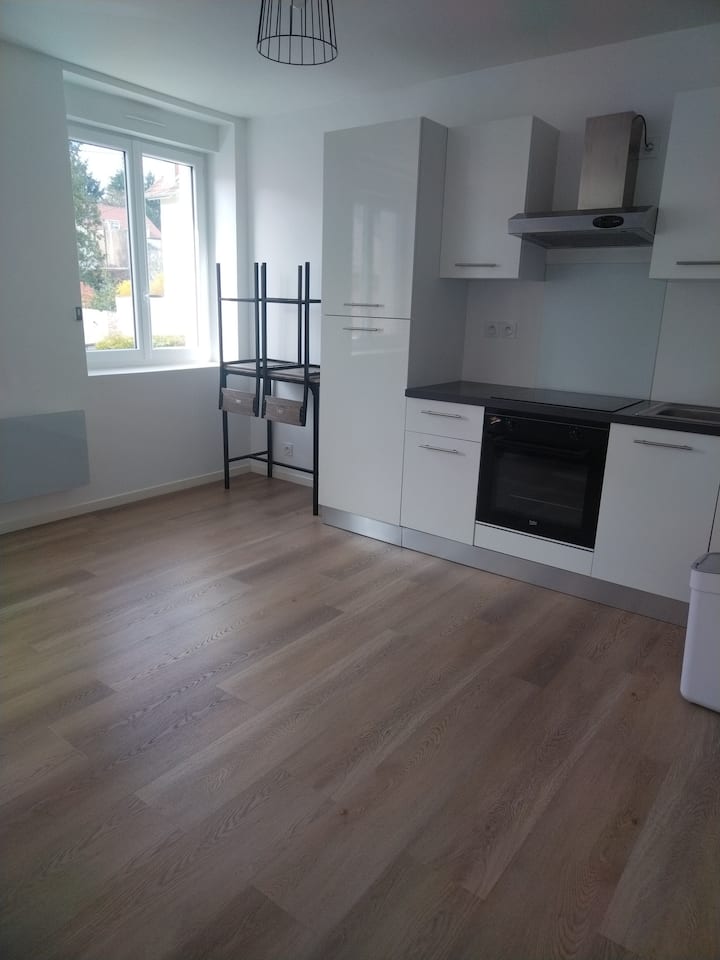 T2 Quartier Calme Et Proche Du Centre-ville. - Le Creusot