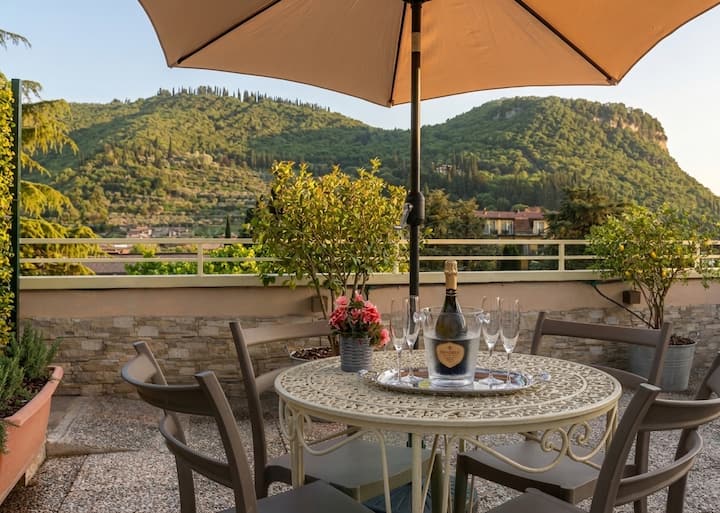 Dolce Vita [Terrazza Sul Lago/parcheggio Privato] - Garda