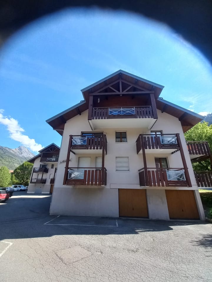 Très Bel Appartement Entre Lac Et Montagne. - Thônes