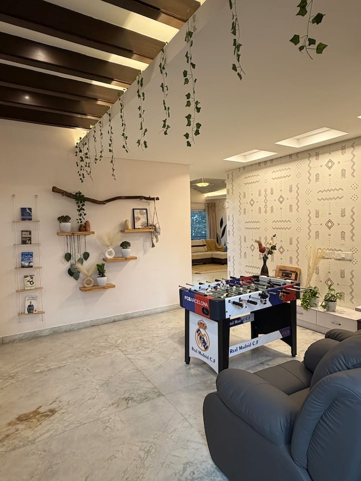 Bohemian Canopy | Luxe 3bhk | Instawalls | 75” Tv - India