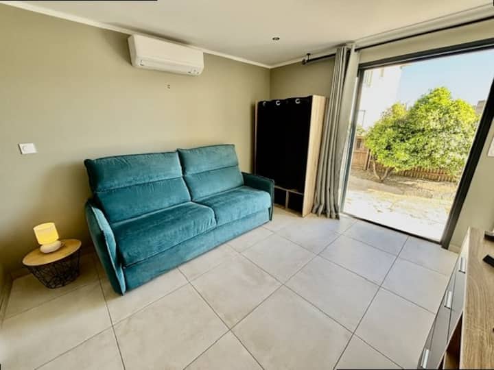 Studio Cosy Avec Grande Terrasse Au Cœur Du Lavand - Le Lavandou