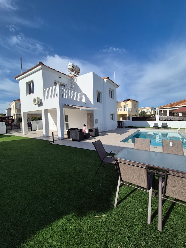 Deluxe 2026 Renovated Villa - 200m From Beach - Nissi Beach