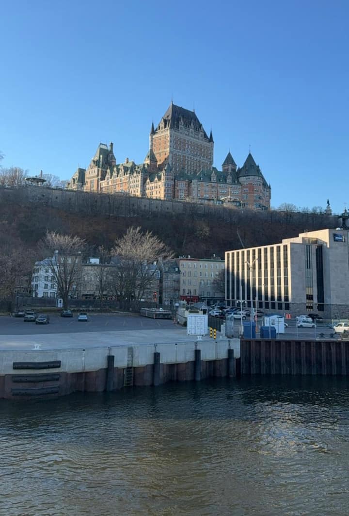 Live Like A Local In Upper Town | Walk Everywhere - Quebec City