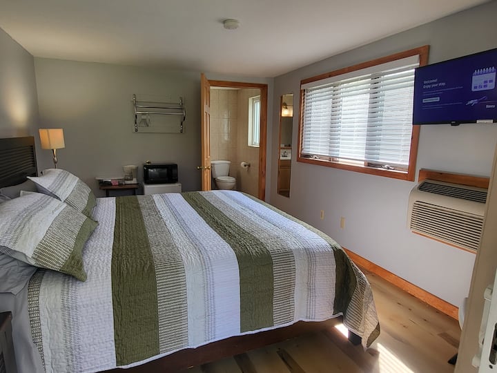 King Suite 4 - Bethel, NY