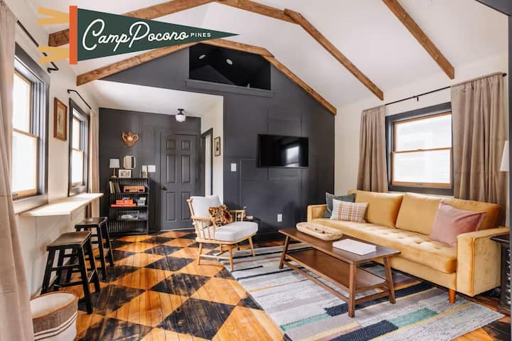 The Yellow Cottage At A Unique, Vintage Camp! - Pocono Pines, PA