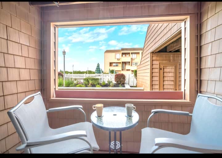 Beachy Brigantine!
Cute, Comfy, Let's Go! - Brigantine, NJ