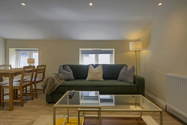 Detached 1 Bed Apartment In Central Wakefield - Wakefield