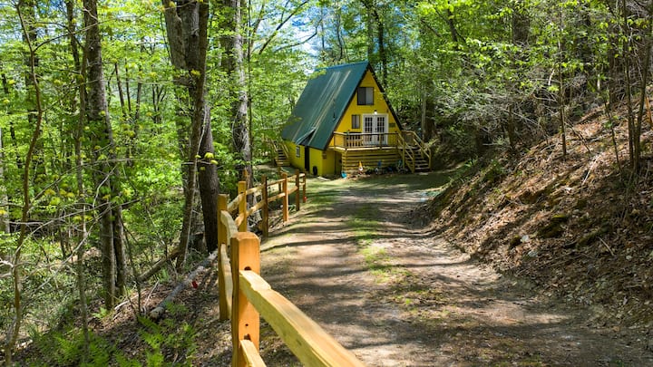 Whimsical A-frame | Secluded Feel, Close To Town - Murphy, NC