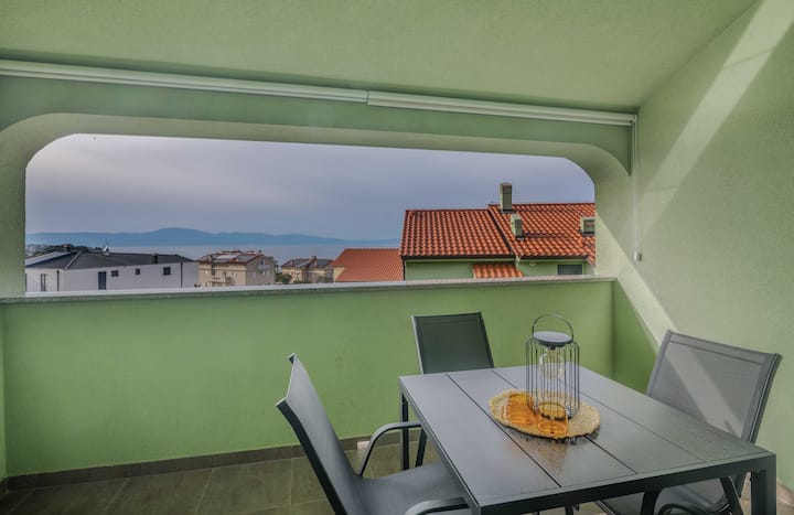 Navis 5 Apt W Private Parking Close To The Sea - Malinska