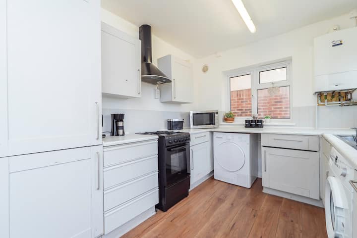 Contractor Haven | Free Parking | 5 Bed | 12 Ppl - Banbury