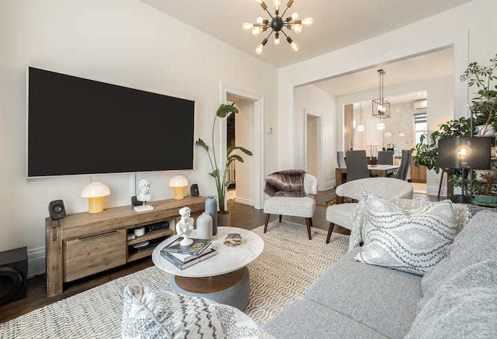 Luxury Townhouse 3 Bedroom+office Space + Parking - Montréal, QC