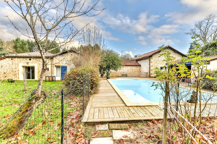 Romantisches Steinhaus Mit Pool Für 14 Personen - France