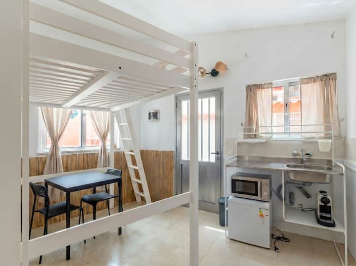 Tinny House - El Shaddai 8 - Lagos