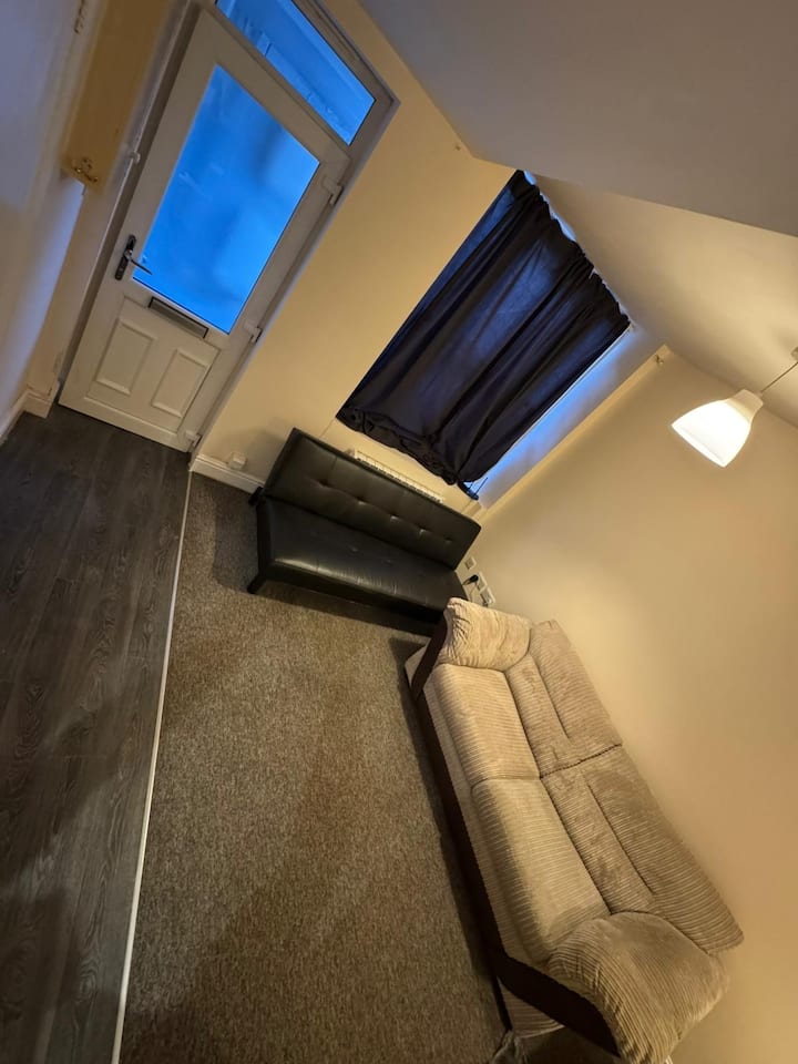 Sea Side Cozy Basement - Brighton