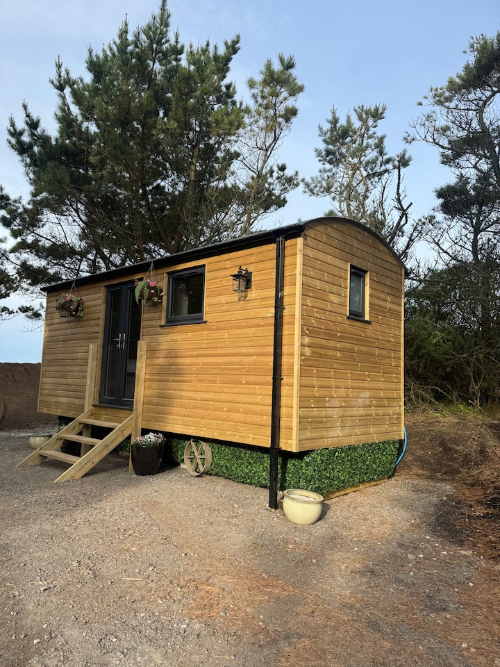 Porthside Stays - Shepherd Hut - Constantine Bay