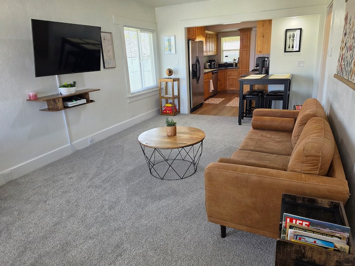 Cozy Family-friendly Old Town Stay | 2br + Patio - Pocatello, ID