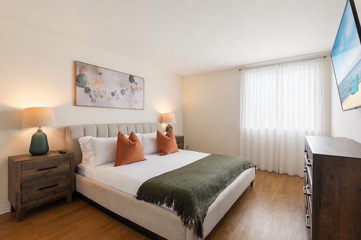 Ocean Front 1br Gem: Pool, Gym & Free Parking! - 머리나델레이