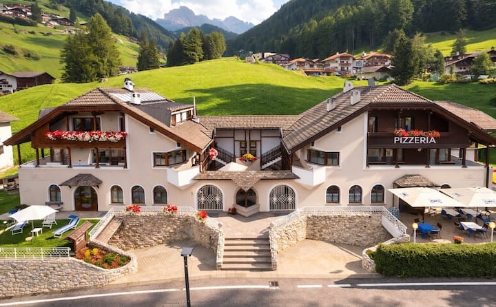 Dolomites Cesa Sella Apartment 2 - Val Gardena