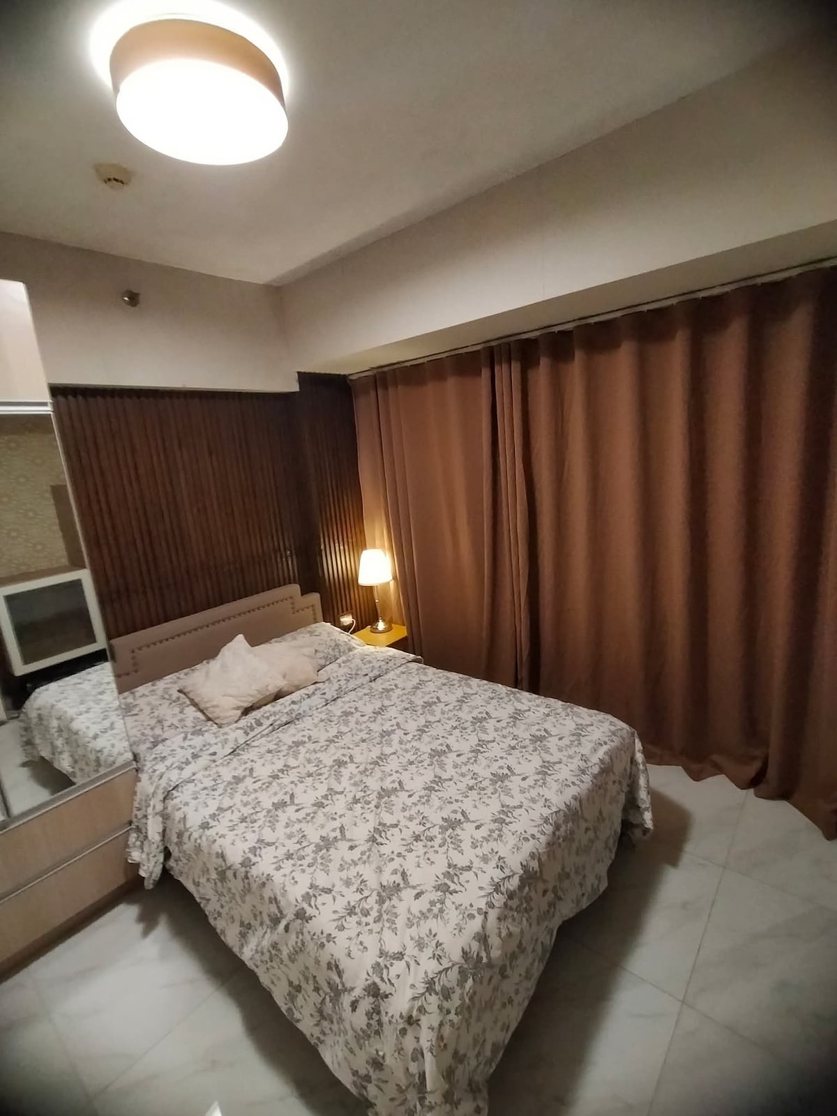 Appartement de luxe 1 chambre avec balcon donnant sur les espaces de ...