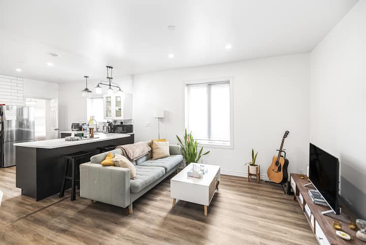 2 Bedroom Apartment - カナダ ハミルトン