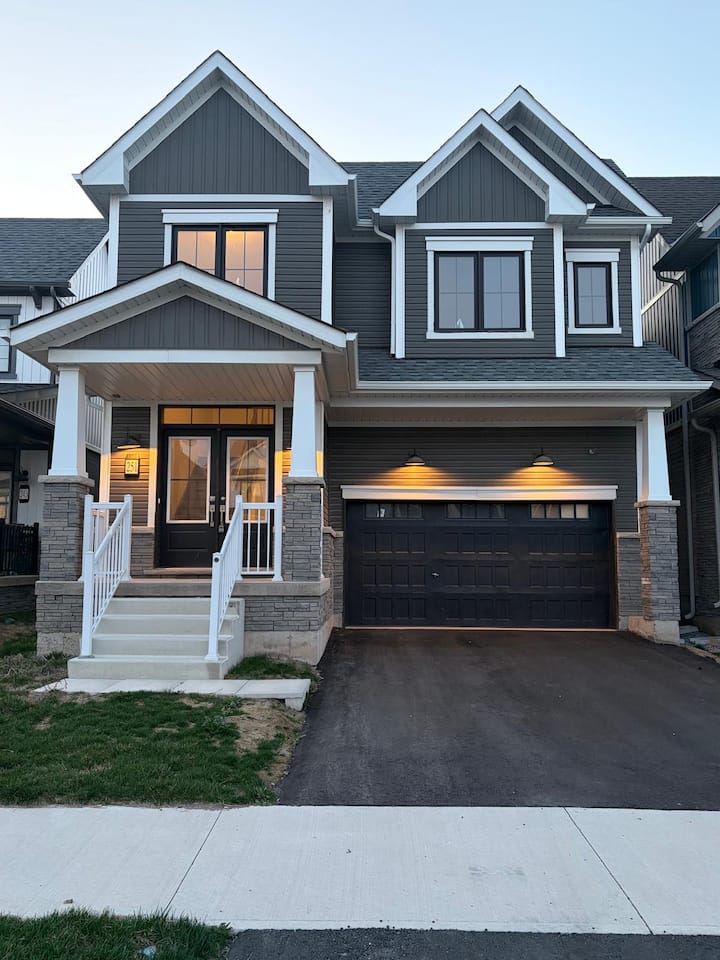 4br Niagara | King Ensuite | 20 Min To The Falls - Port Colborne