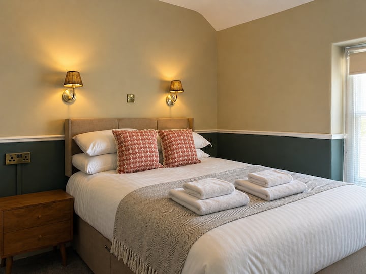 Wedgwood Hotel, Penrhyn Room - Central - Llandudno