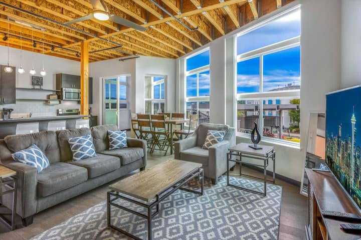Brand New Condo In Downtown Bremerton - Bremerton, WA