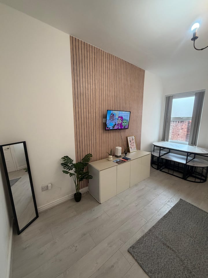 4bdr Manchester, Great Location! - Greater Manchester