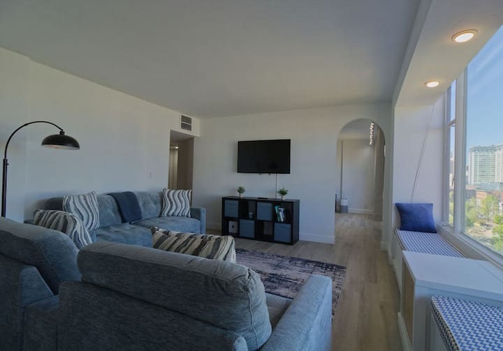 The Biggest Little Condo - Reno, NV