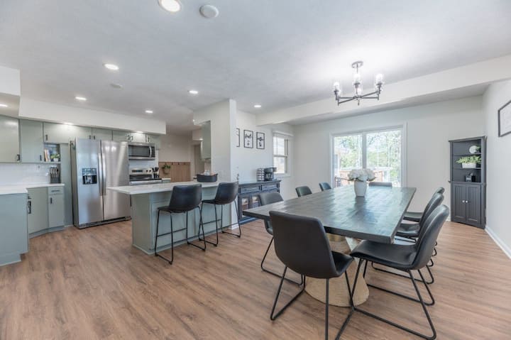 Ranch W/patio & Lg Private Drive, Mins To Dt/zoo - Council Bluffs, IA