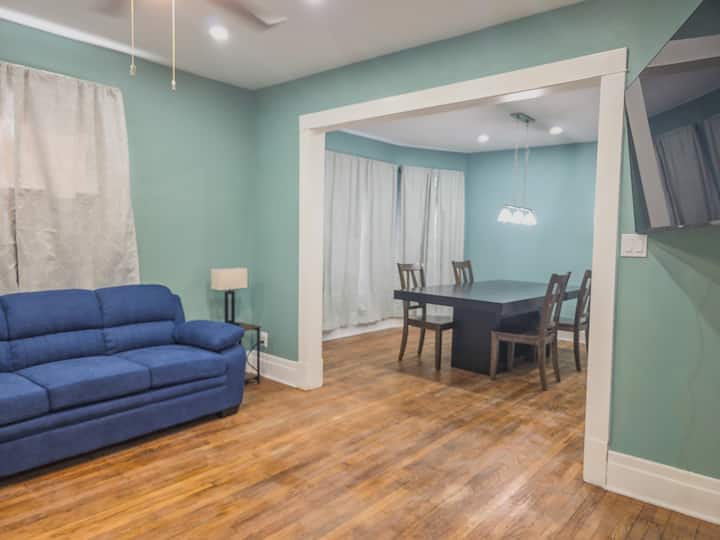 Prime Location Near Falls | 2br Upper Apartment - Niagara Falls, NY
