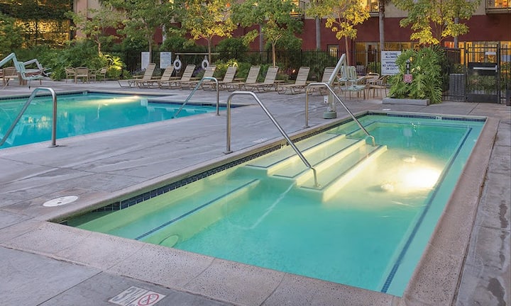 2 Bedrooms Condo Just 5 Mins Away From Disneyland - Anaheim, CA