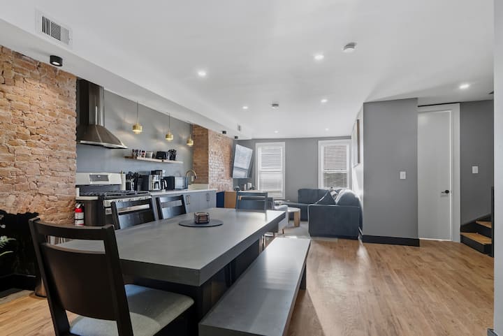 4br 3ba Duplex | Fits 16 Guests | Minutes To Nyc - Brooklyn, NY