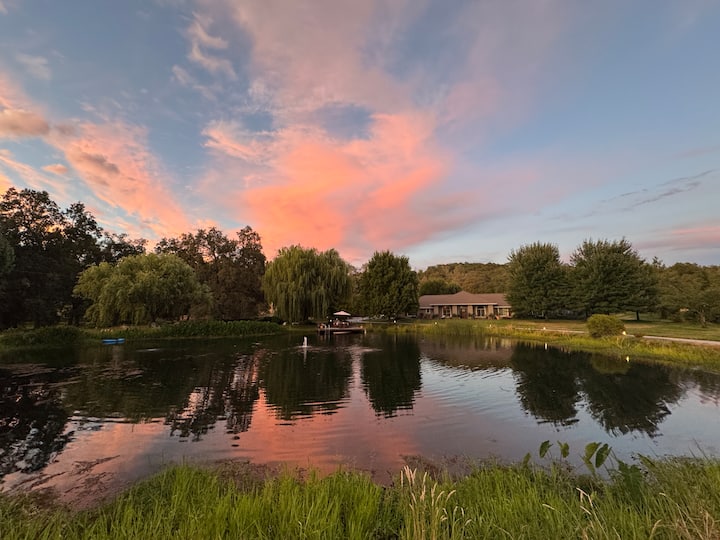 Bell Brook Retreat - Lake of the Pines, CA
