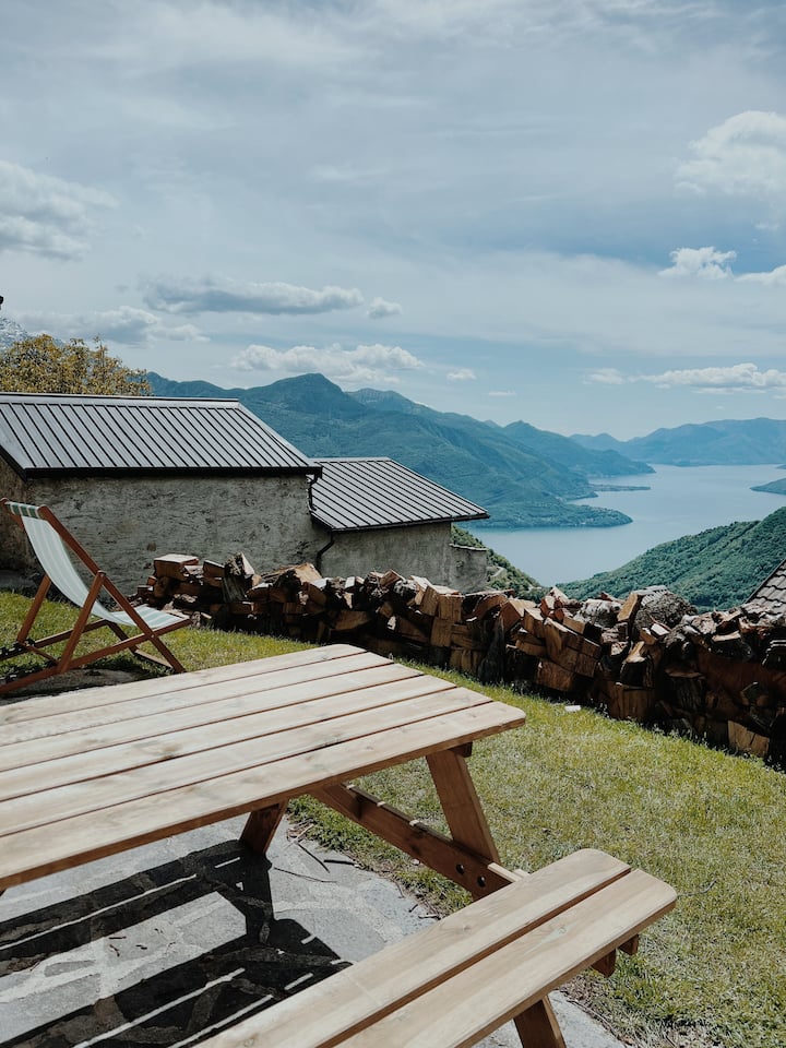 La Baita Sul Lago Di Como - Italy