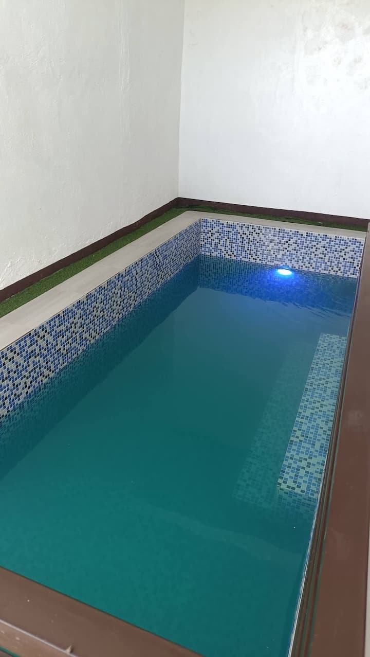 Transient House 3 Bed Rooms And Pool 20-30pax - Bacolod