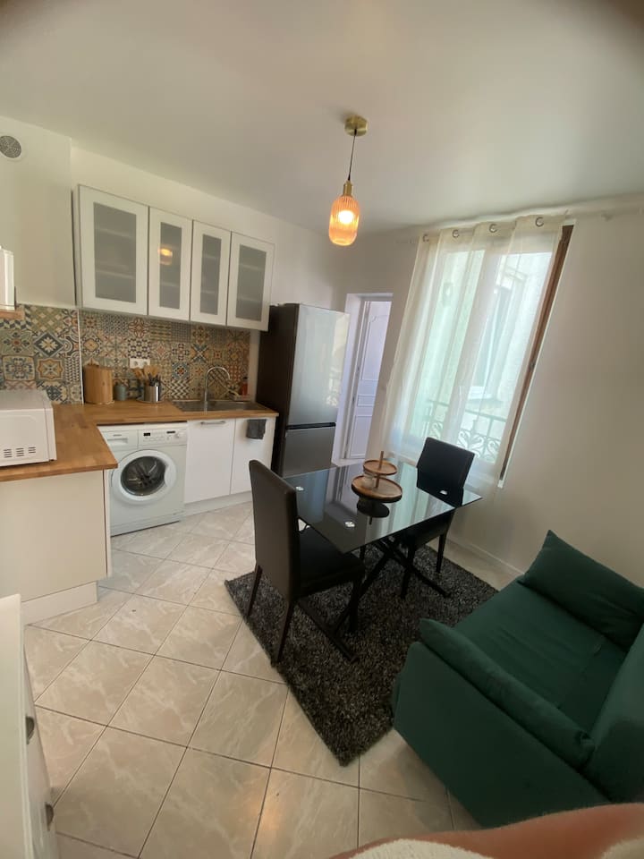 * F2 Cosy Avec Chambre Et Douche Séparées - Saint-Denis, France