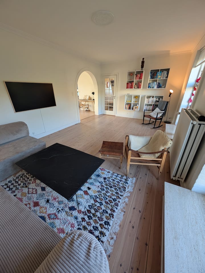 Hyggeligt Hus Med Have I Gåafstand Til Byen - Odense