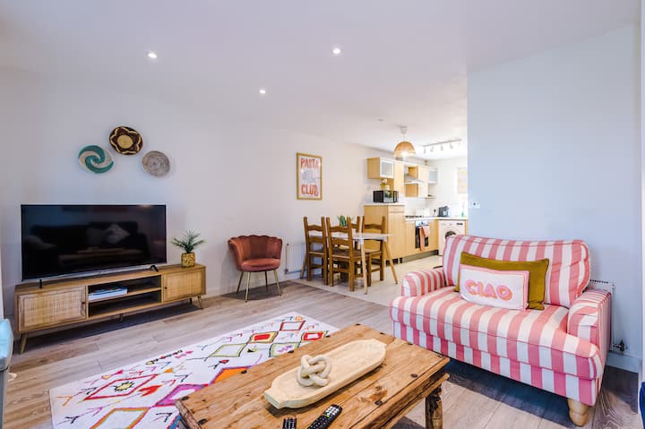 Cozy Home | Long Stays | Large Drive & Fast Wi-fi - Leeds