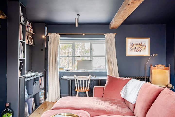 A Stroudy Cottage - Stroud