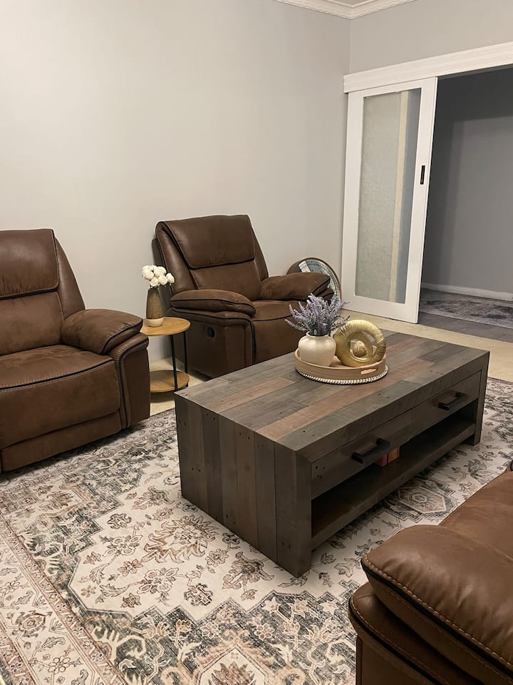 Charming House Near Downtown ! Enjoy Holiday Home - Berri